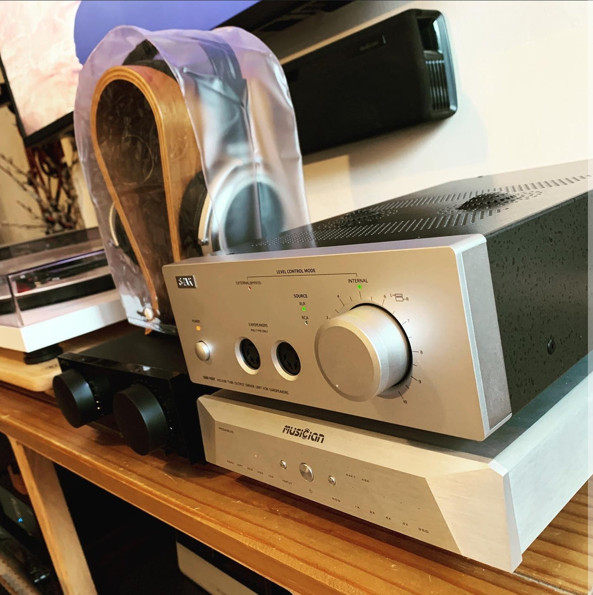 STAX SRM-700T Electrostatic Ear speaker Driver – STAX Headphones